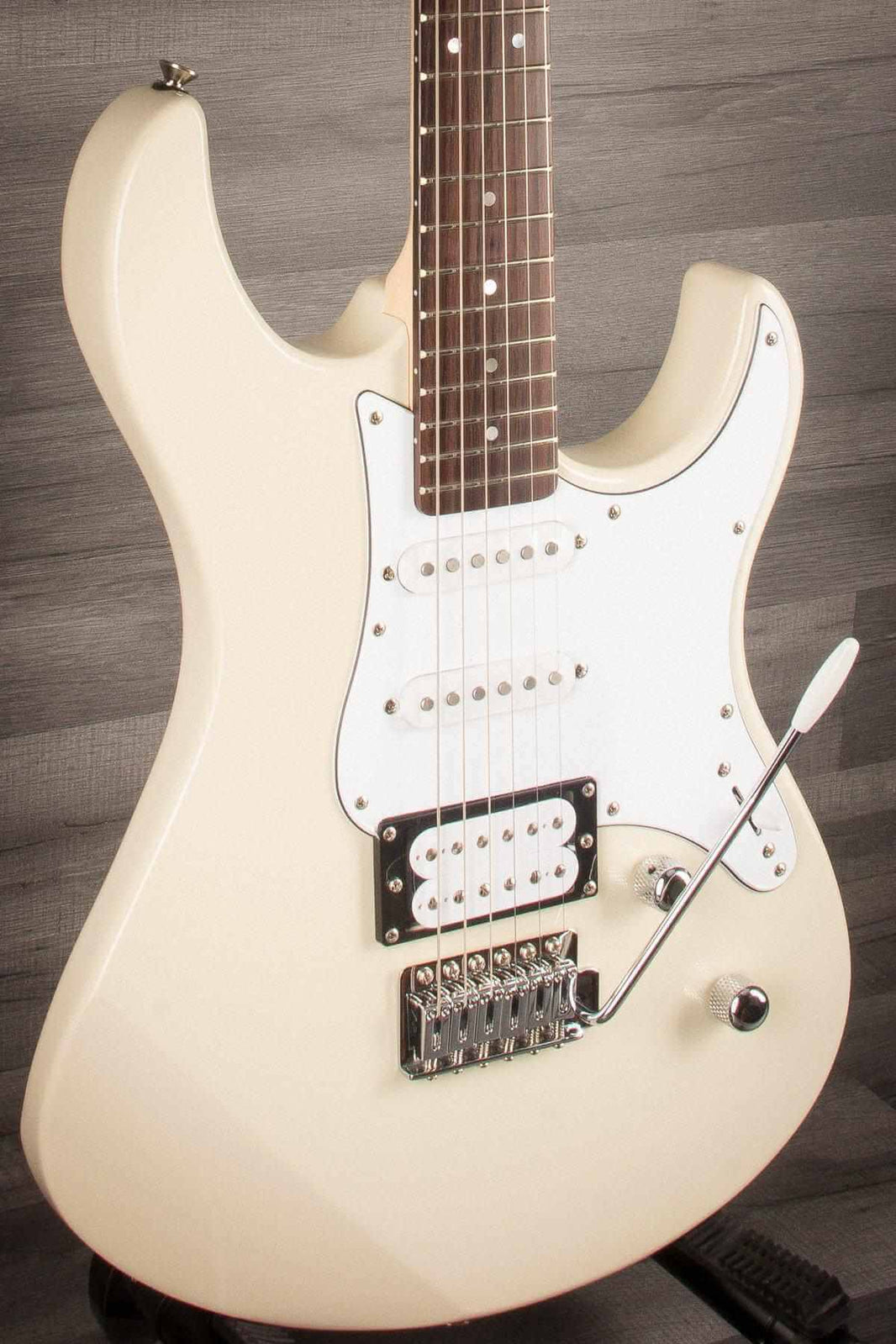 Yamaha Pacifica 112V Electric Guitar - Vintage White